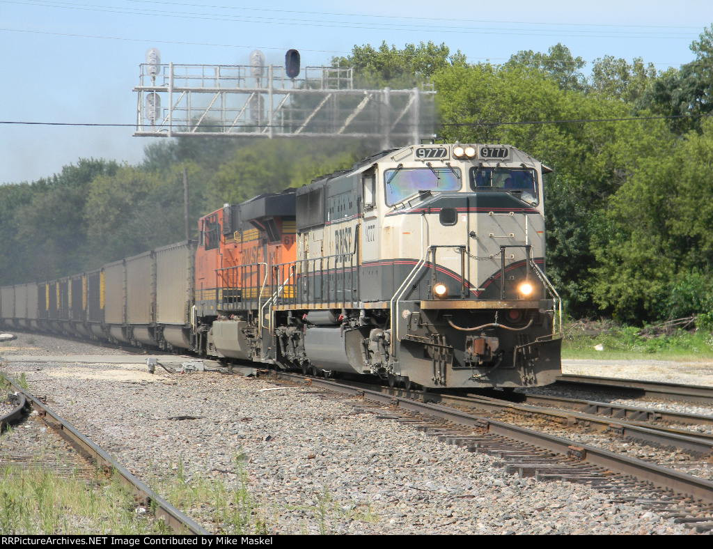 BNSF 9777